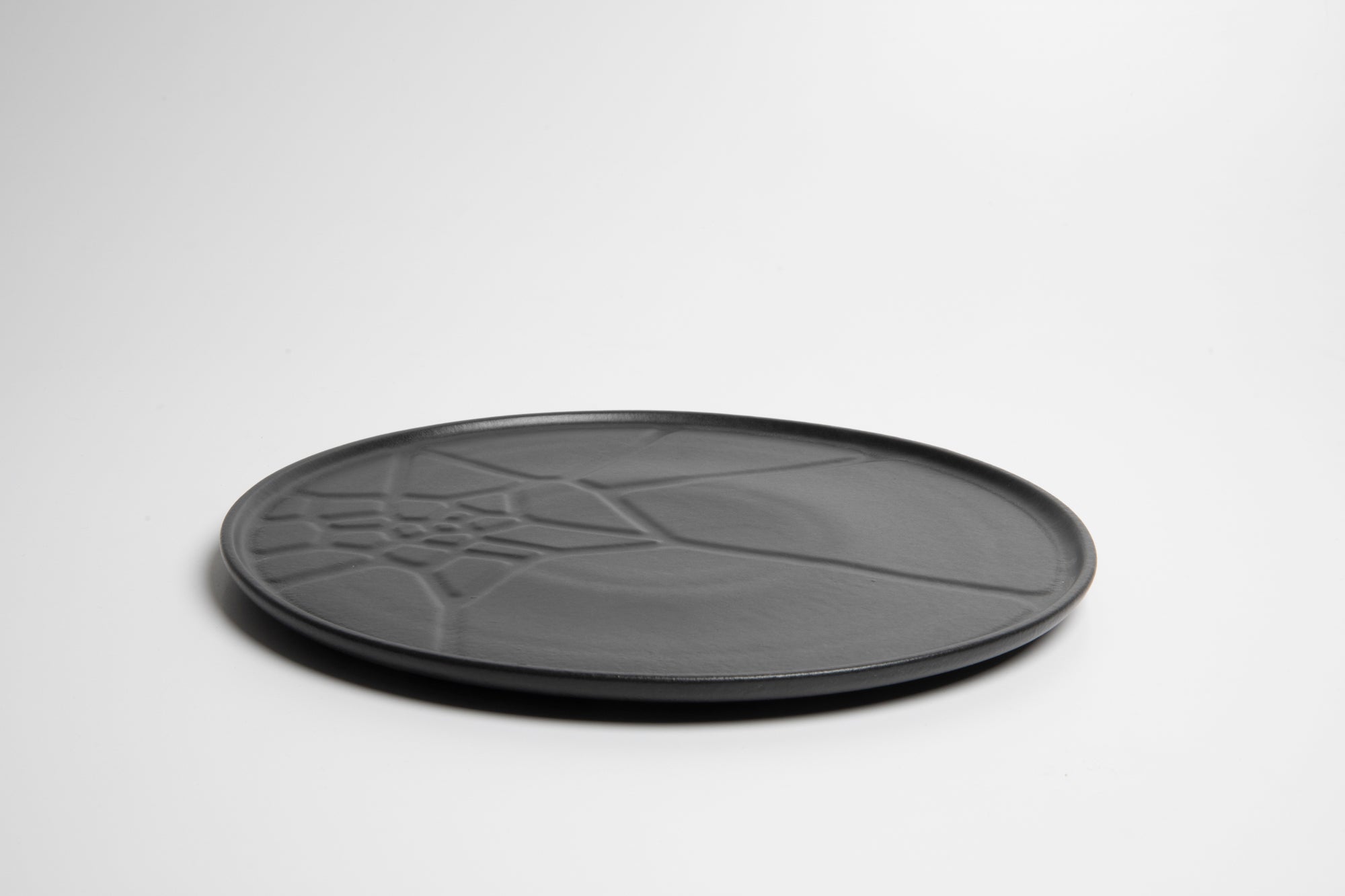 Artilugis: TEXTURE FLAT PLATE - tableware for chefs and restaurants